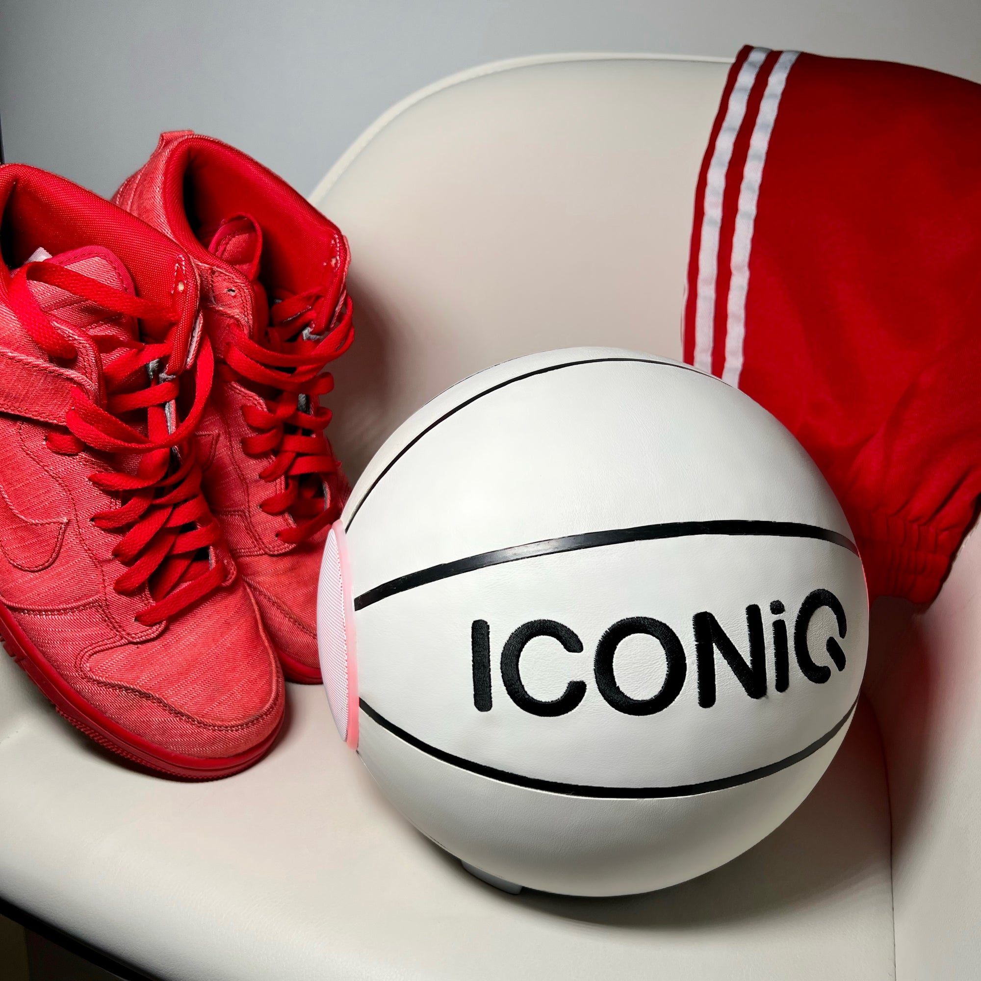 IconiQ Basketball Speaker - White